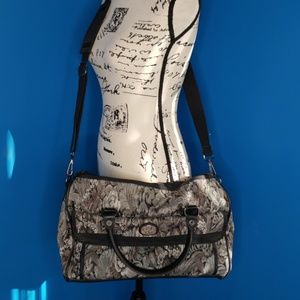 Diane Von Furstenberg | Bags | Euc Vtg Dvf Tapestrybrocade Footed ...